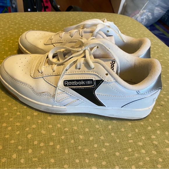 Reebok | Shoes | Reebok Classic Womens 8 Black And Silver Accents Worn ...